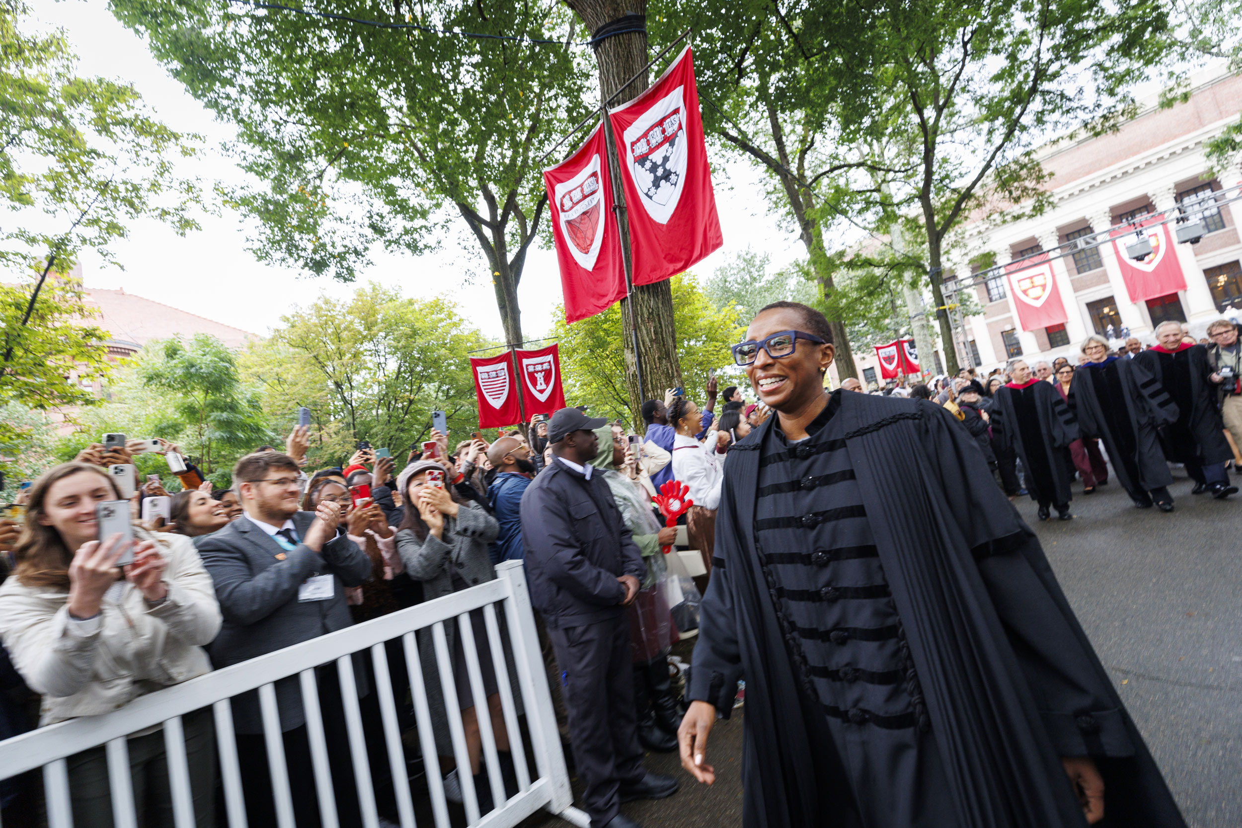 Harvard photographers capture President Gay’s inauguration — Harvard ...